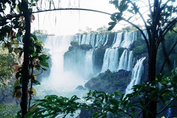 Las Cataratas lideran el concurso de las nuevas siete Maravillas ...