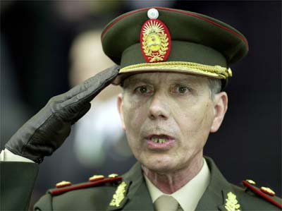 Bendini asegura que en el Ejército hay tranquilidad