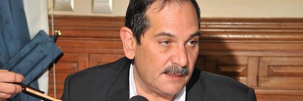 Alperovich dijo que no difundirá las licitaciones públicas porque es caro