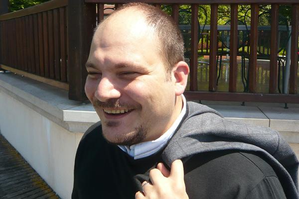 El argentino que iba en el avión es hijo del publicista Gabriel Dreyfus