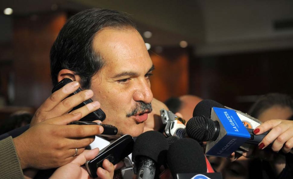 Alperovich: "apoyo totalmente a la fuerza policial"