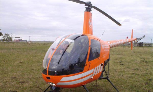 La búsqueda del helicóptero se hace por agua, tierra y aire