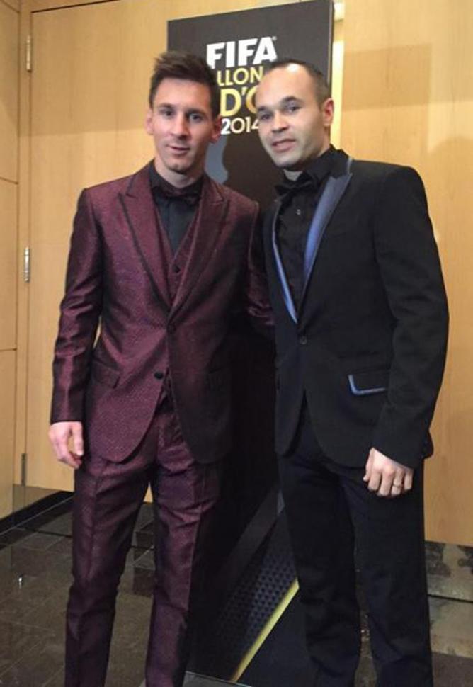 Messi lució un extravagante traje vinotinto en la gala del Balón de Oro ...