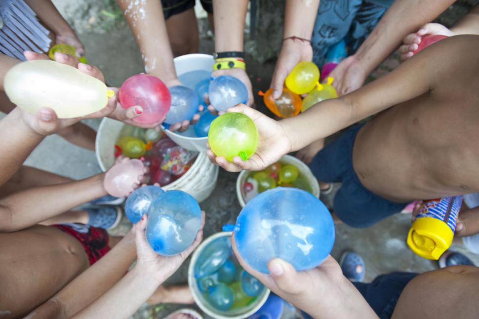 Carnaval: sólo la nieve y las bombuchas los alejan de internet - LA ...