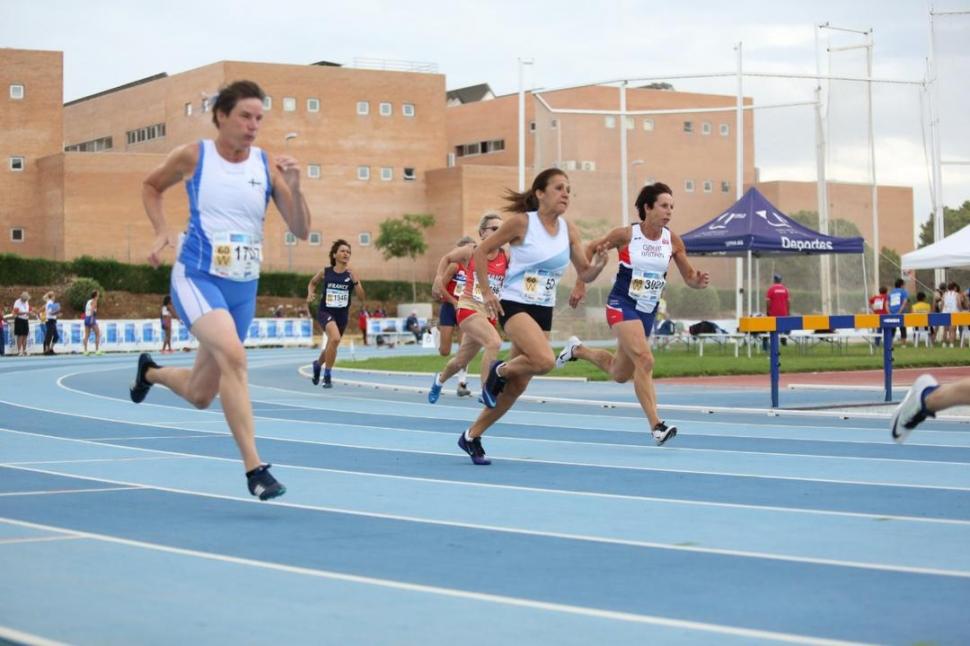 Quiere competir de igual a igual