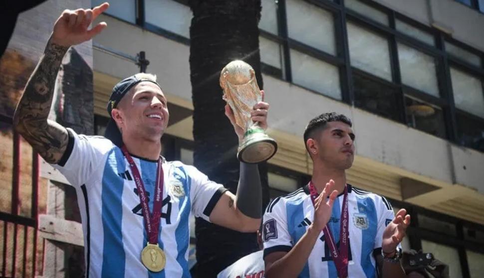 Palacios fue tratado como un rey junto a Fernández