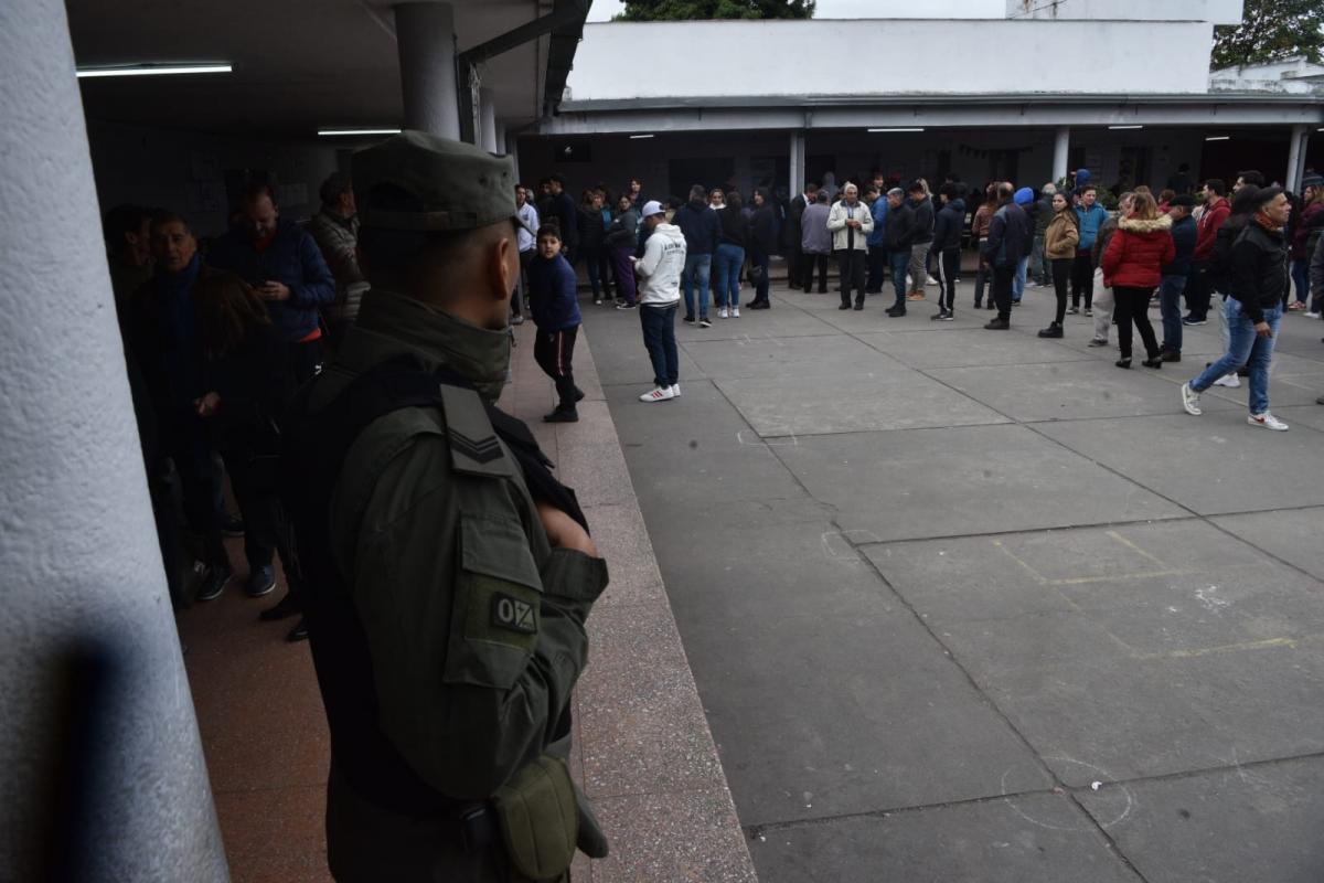 Al menos 27 personas fueron detenidas durante las elecciones en Tucumán