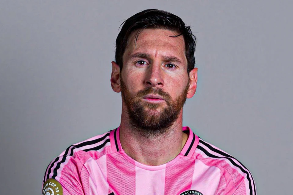 Sorpresa en el fútbol: Lionel Messi analizaría jugar en otro equipo los seis meses previos al ...