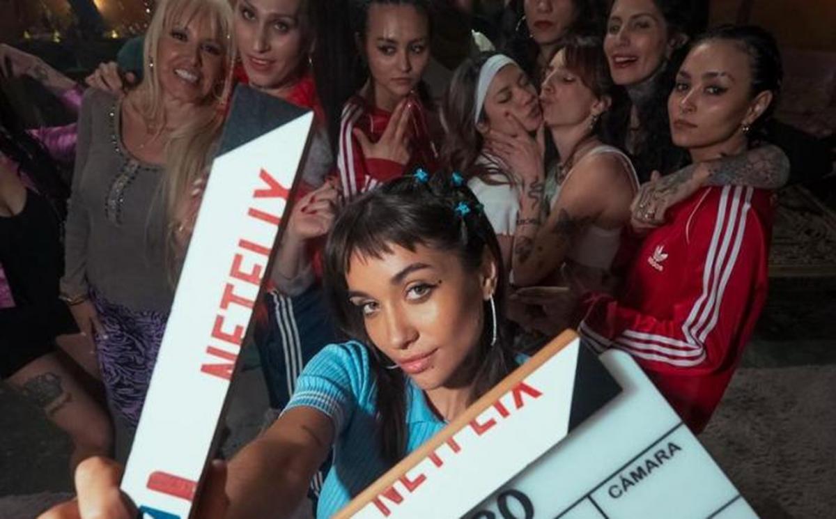 "En el barro": una por una, quiénes son los personajes de la nueva serie de Netflix