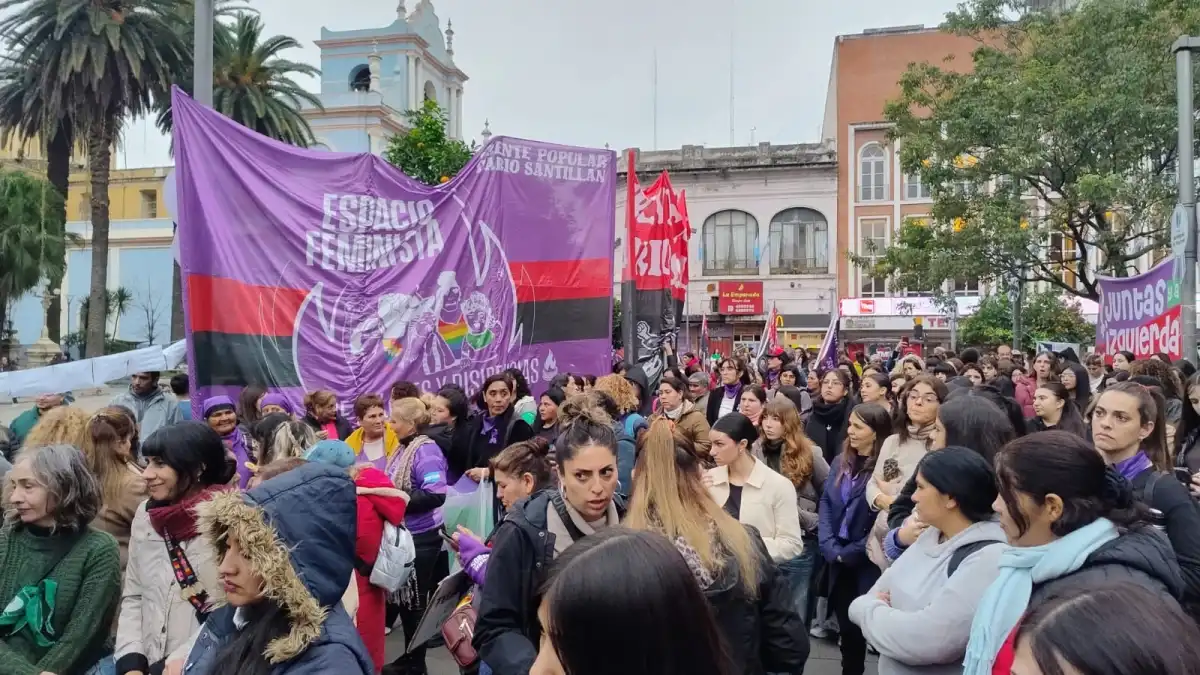 Ni Una Menos, EN VIVO: la calle vuelve a hablar en Tucumán en medio de ...