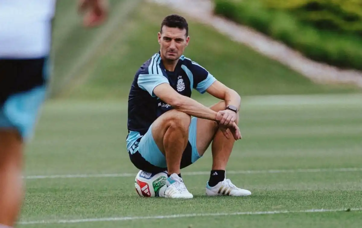 Scaloni tiene cinco nombres para tres puestos para el debut de la ...